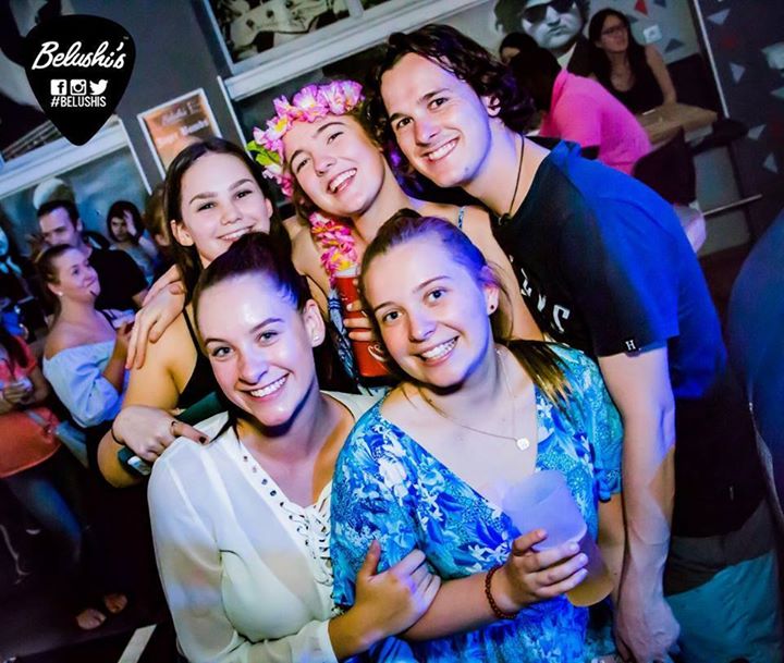 Belushi's Beach Party - Belushi's Paris - By Night