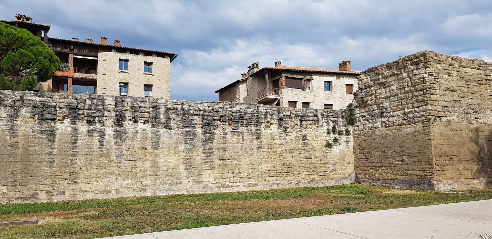 Chasse au trésor d'architecture et dessin - Place Saint-Didier ...