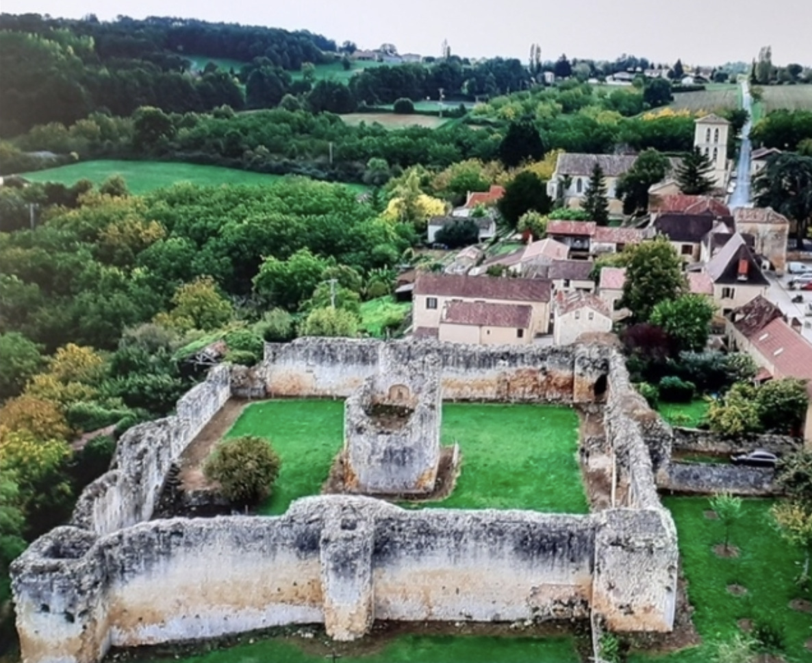 Découvrez le château où la légende de la reine Blanche est née ...